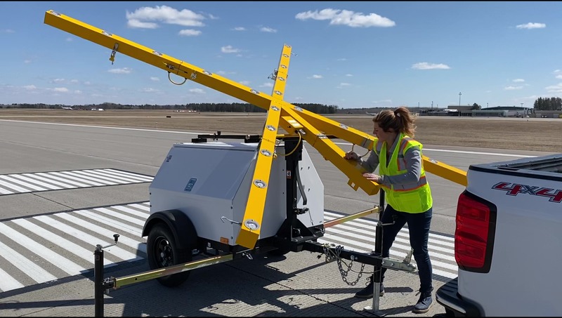 LED Portable Lighted Runway Closure Marker RCM-D L-893 | Halibrite